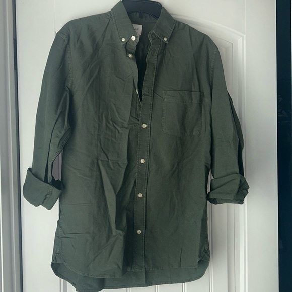 H&M | Shirts | Hunter Green Roll Sleeve Button Down Unnoticeable ...